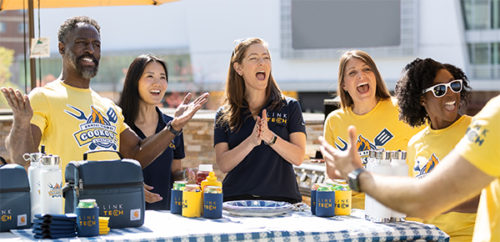 Seven Benefits of Ordering Custom Swag in Bulk - Custom Ink